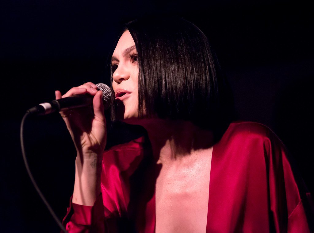 UK Pop Star Jessie J Reveals Early Breast Cancer Diagnosis | RosTrace